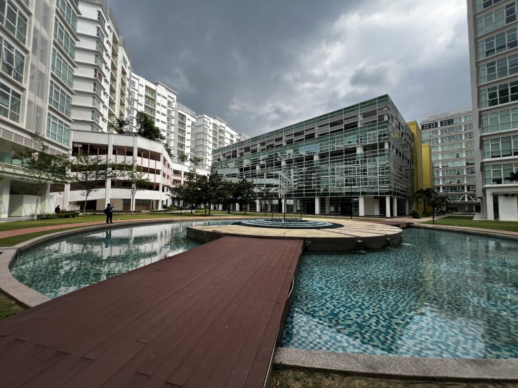 Arrows-New-Building-2025-Center-pool - Arrows International School